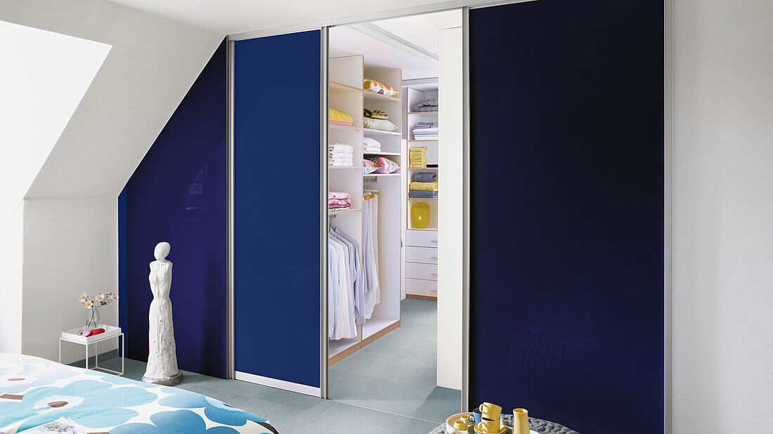 Fitted wardrobes, walk-in and built-in wardrobe solutions | Highlux